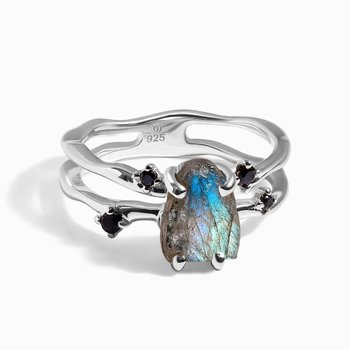 Raw Crystal Ring - Flow Labradorite Black Spinel – Moon Magic